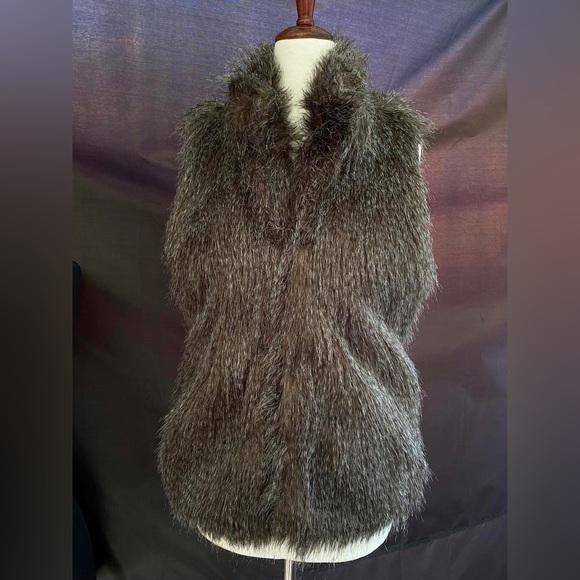 Ci Sono | Jackets & Coats | Ci Sono Collared Brownwhite Faux Fur Shaggy ...